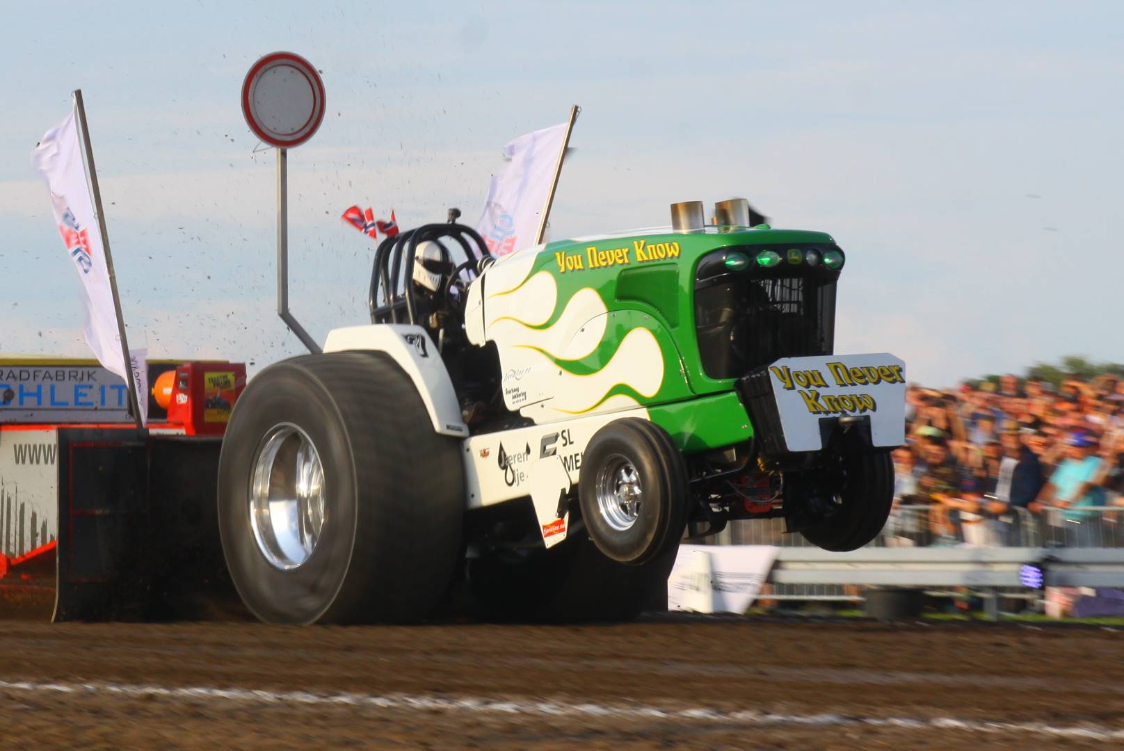 You Never Know — Tractorpulling Edewecht